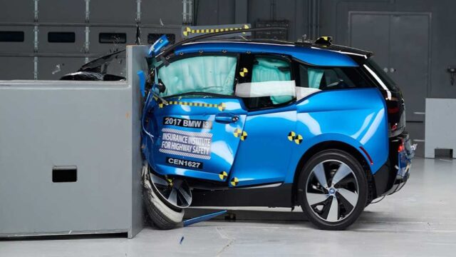 تست تصادف IIHS برای خودرو BMW I3 2017