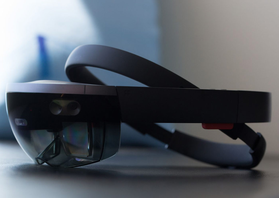 عینک HoloLens 2 مایکروسافت در همین ماه عرضه می شود عینک HoloLens 2 مایکروسافت در همین ماه عرضه می شود
