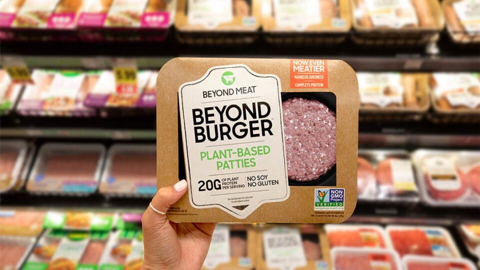 برگر های مصنوعی Beyond Meat رقیب اصلی غذاهای گیاهی Impossible Foods